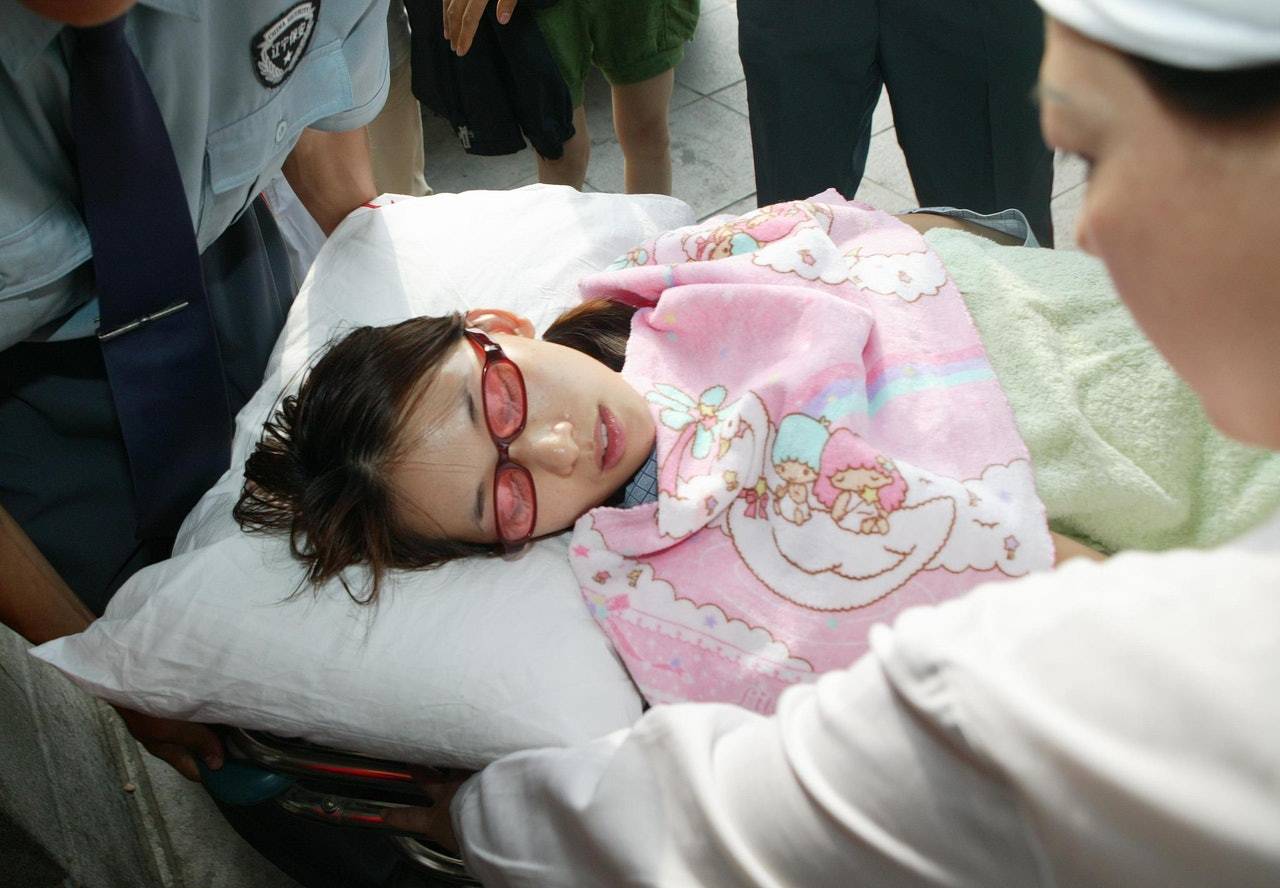 Lin Chiling Broke 6 Ribs Falling From A Horse 17 Years Ago; Had No ...