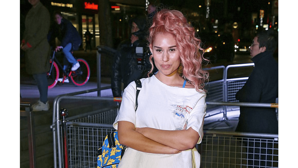 Raye vows to release debut album soon - 8days