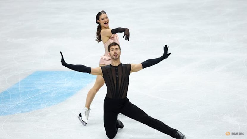 Figure skating-French duo Fournier Beaudry, Cizeron lead after rhythm ...