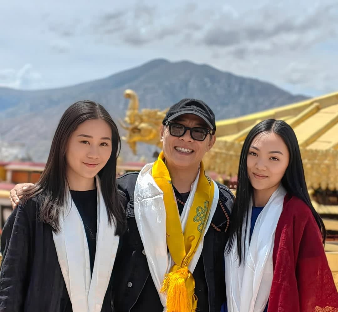 Jet Li Lets Daughter Pick His Outfit... And Give Him A Style Update - 8days