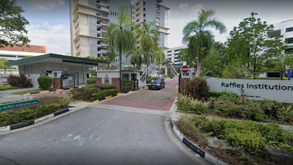 Raffles Institution, MOE Language Centre in Bishan suspend classes ...
