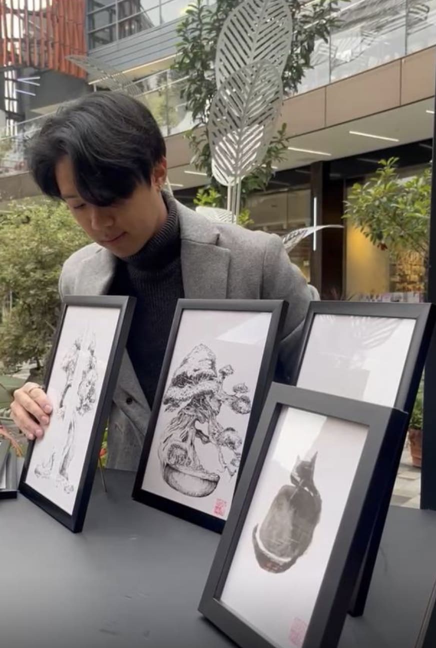 Chen Xi & Japanese Fiancée Set Up Pop-Up Art Shop In UK; Wasn't ...