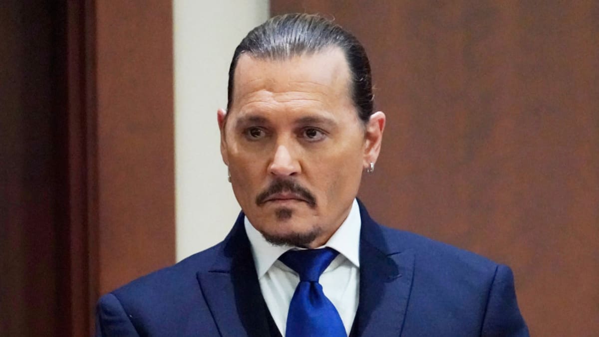 Court Stenographer Claims A “Few” Jurors "Dozed Off" During Johnny Depp ...