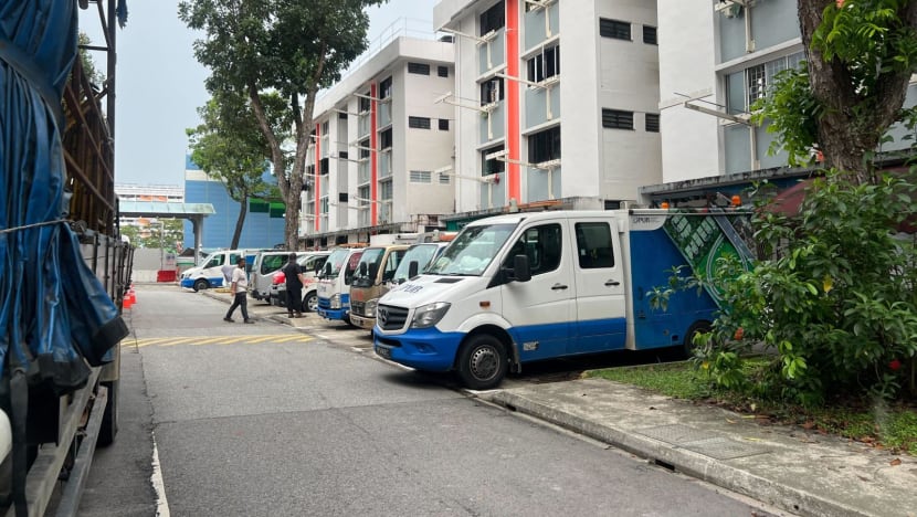 Burst pipe in Clementi disrupts water supply to residents, businesses ...