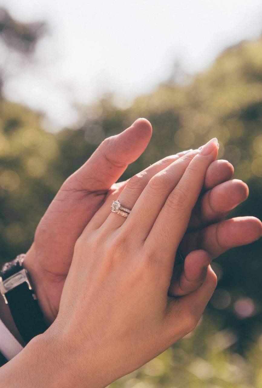 "Here For You": Tracy Lee, Who Lost Her Husband In 2019, Consoles Sora ...