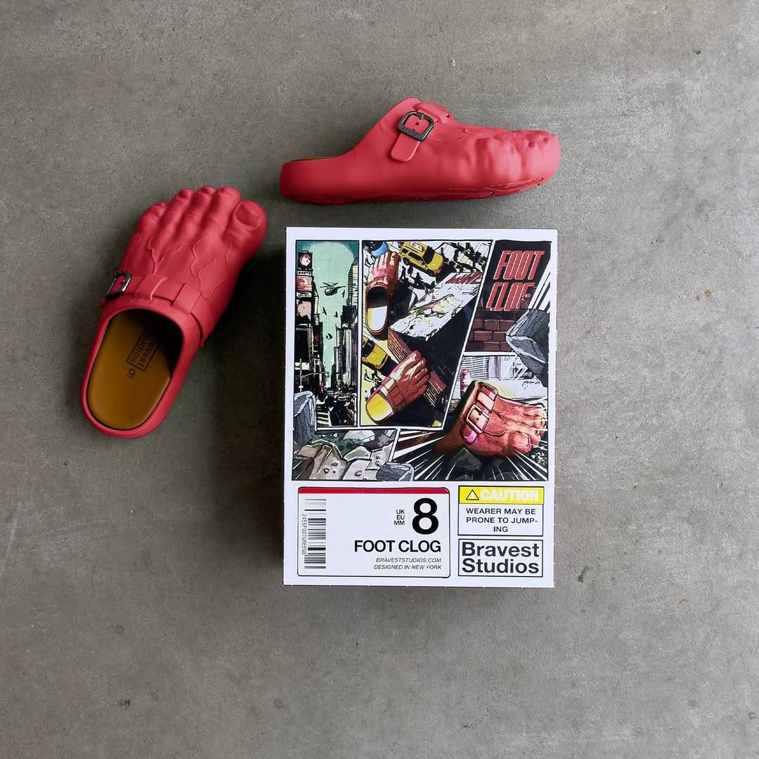 红巨人拖鞋来啦，穿上它你也能变 Red Hulk！ - vibes by 8world