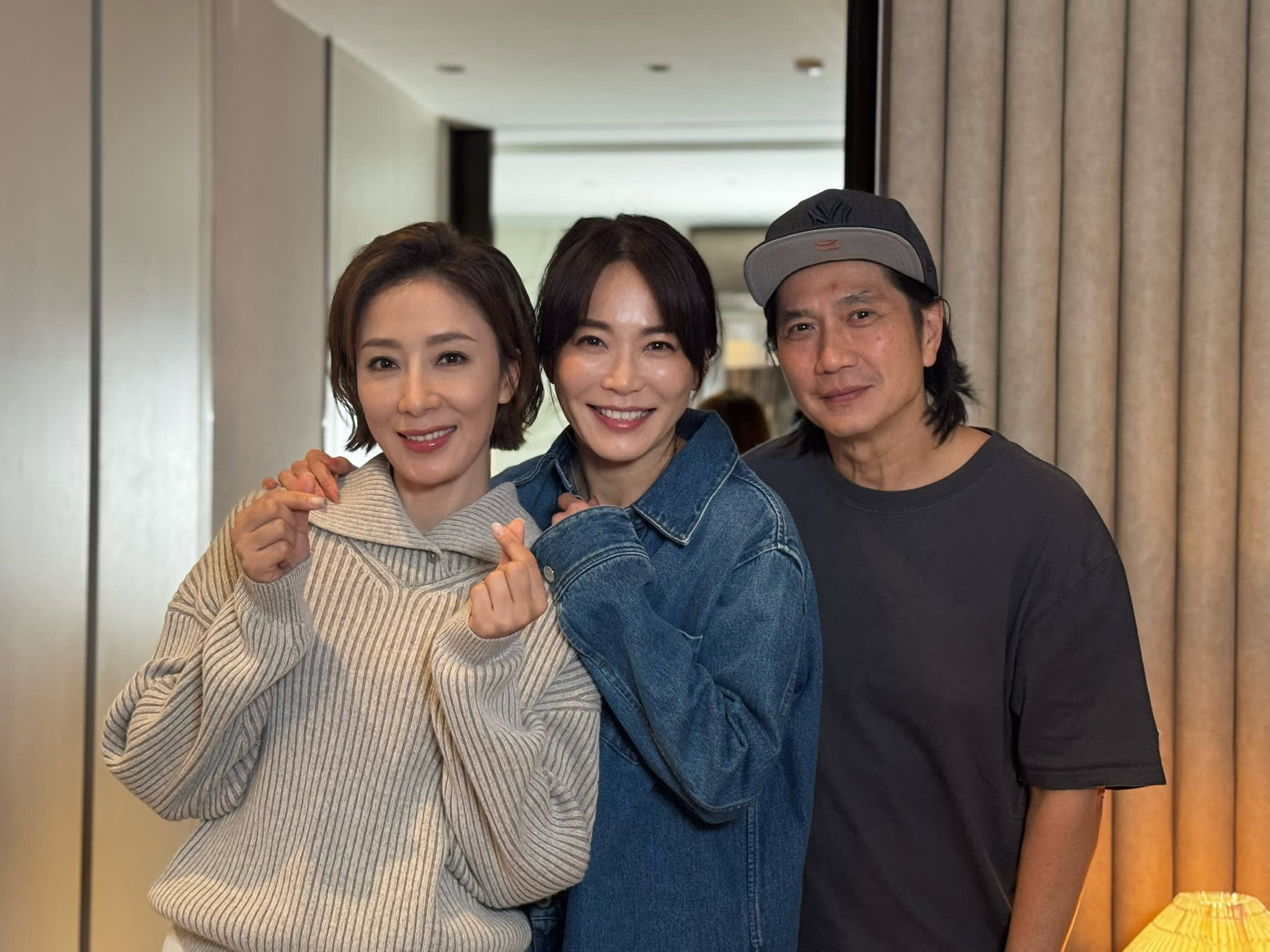 Ex Mediacorp Actress Ong Ai Leng Has Reunion With Tavia Yeung On Set Of ...