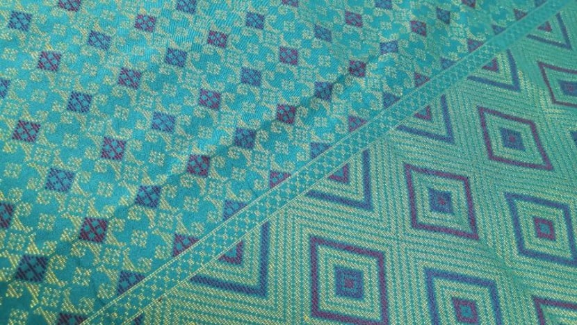 Songket tenunan asli Melayu - Dapatkah ia terus hidup? - BERITA Mediacorp