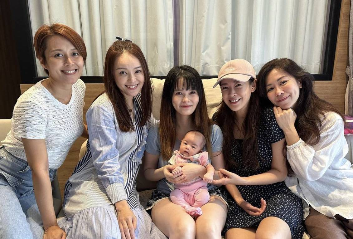 Cast Of 2016 Mediacorp Drama The Queen Welcome The Newest Member Of ...