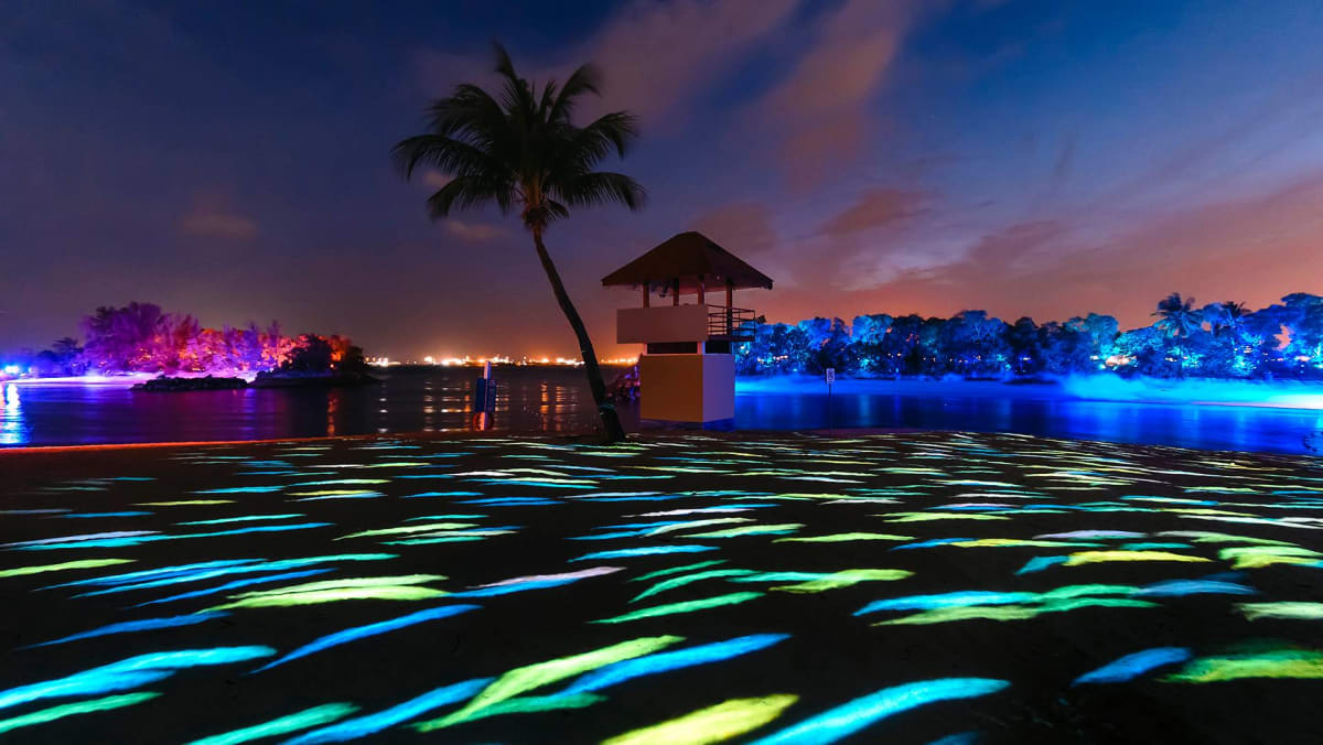 Sentosa Beach Night Light