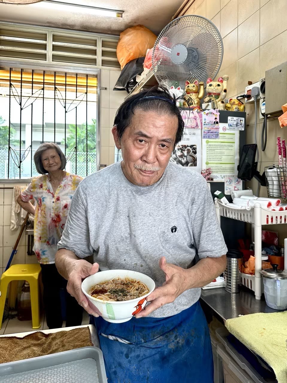 Love 'hum'? This hawker at Havelock Road sells S$6 'only cockles' laksa ...