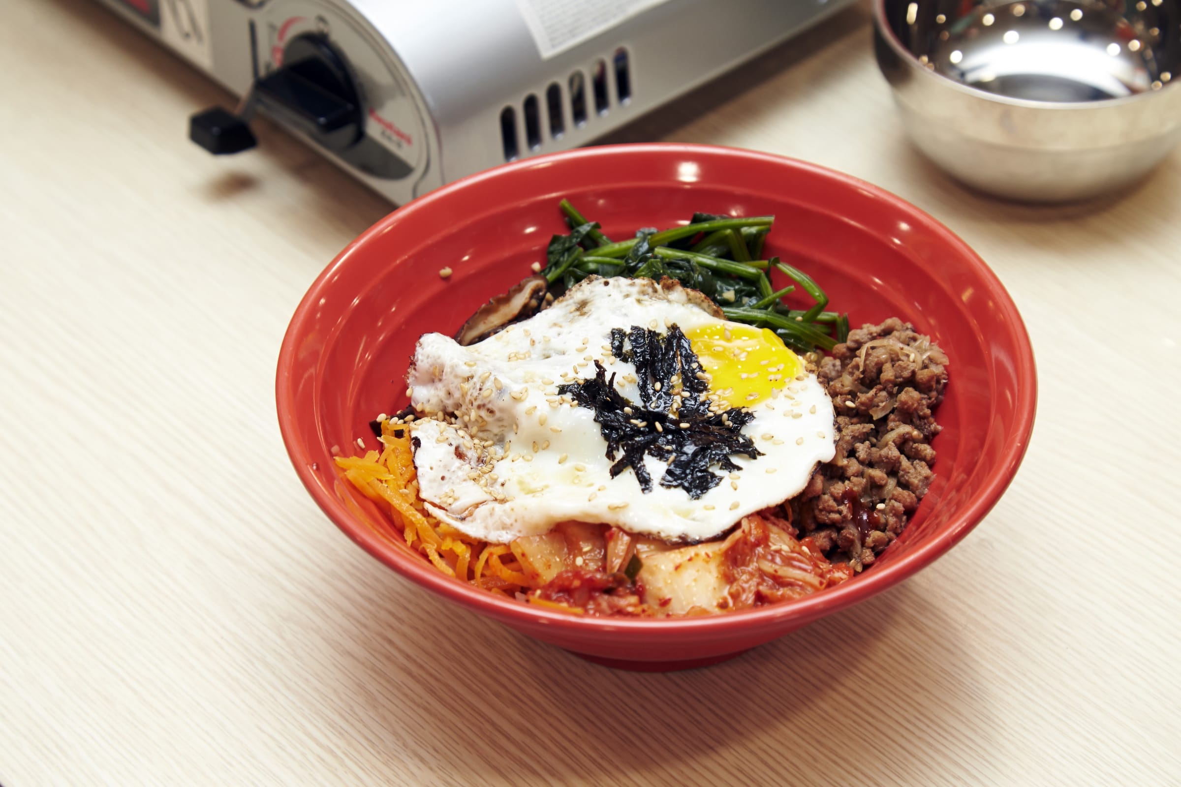 Ex-Ch 8 Stars Cassandra See And Tang Miaoling Now Run A Kopitiam Stall ...