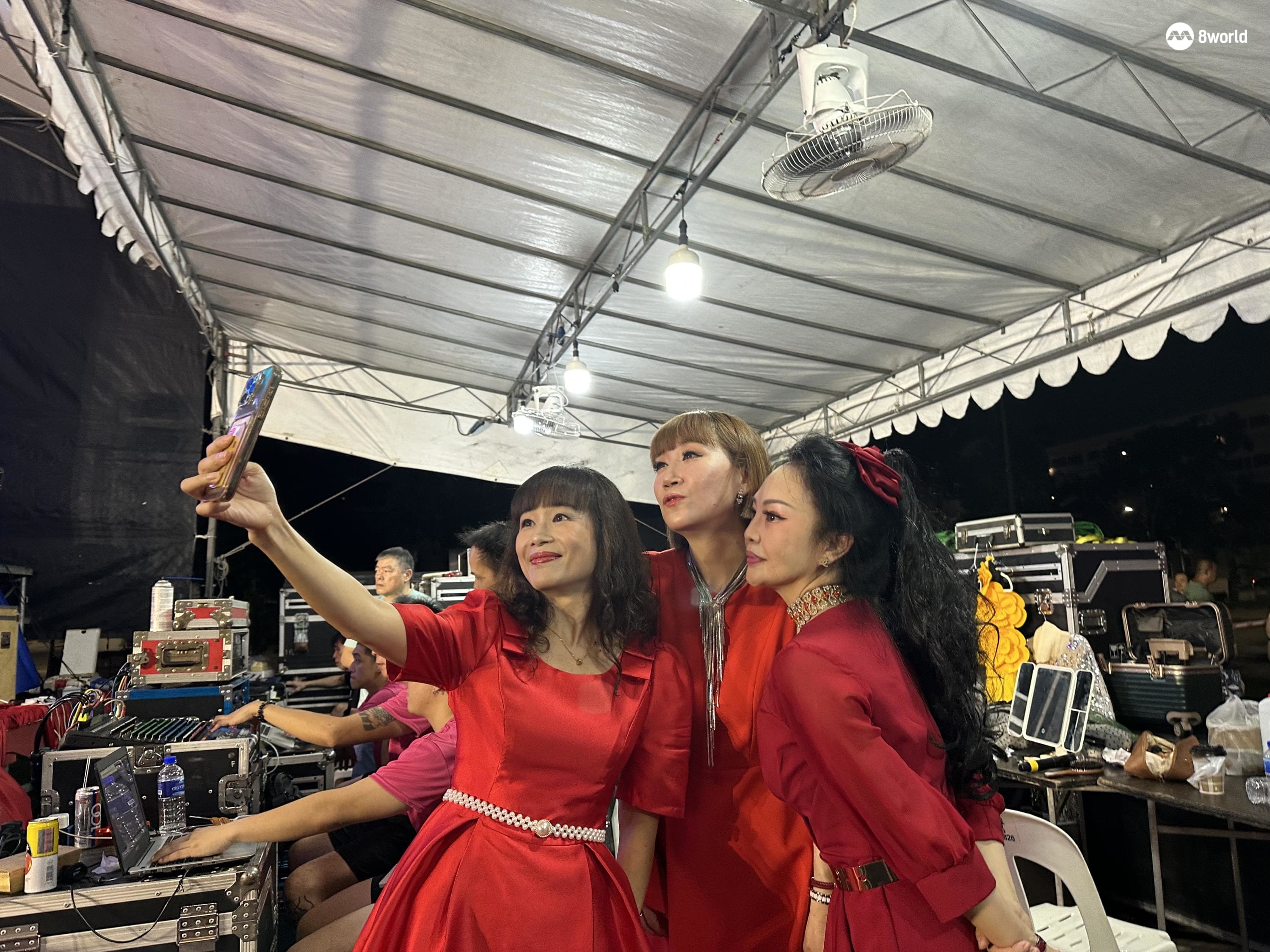 历来最大阵容歌台登场 60歌手轮番献唱庆SG60 - 8world