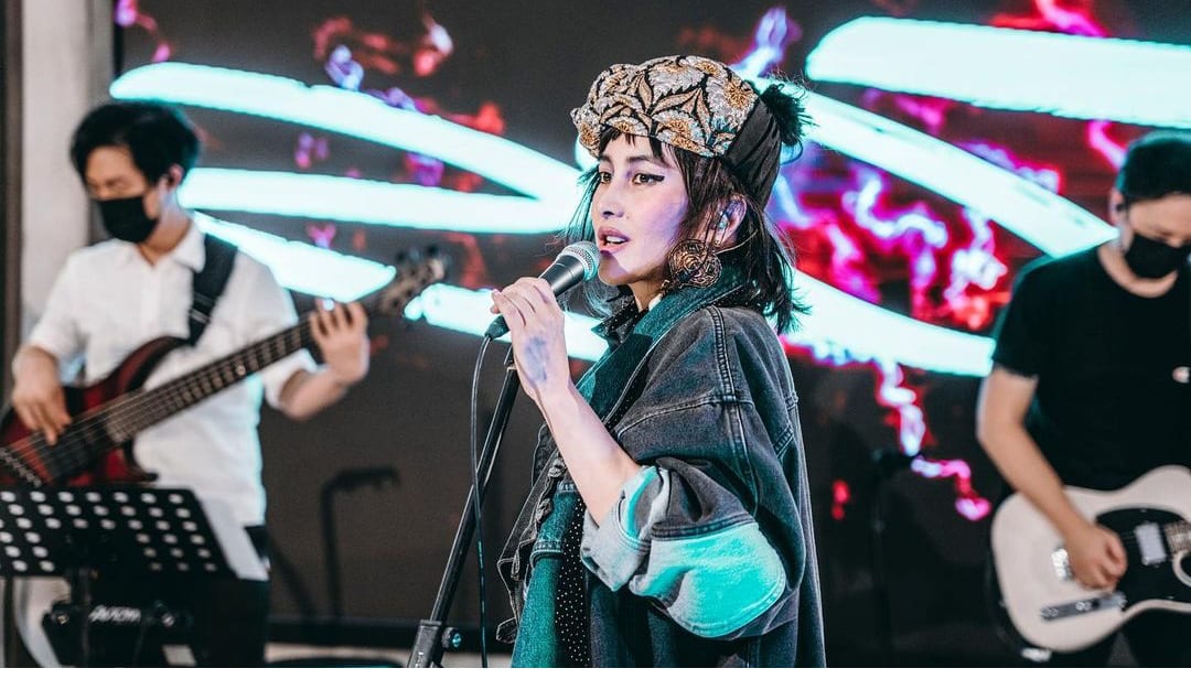 Late Casino King’s Daughter Josie Ho Says Life As A Crazy Rich Asian ...