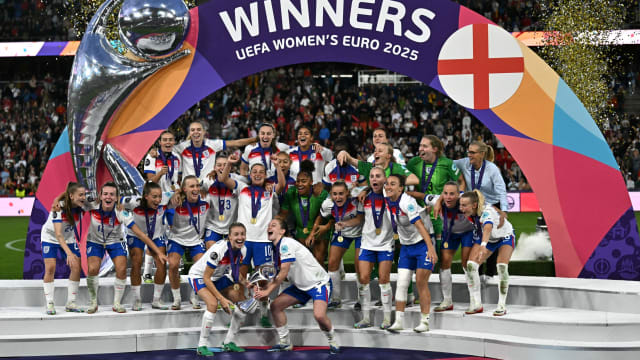 英格兰点球力克西班牙 夺女足欧锦赛冠军 - 8world