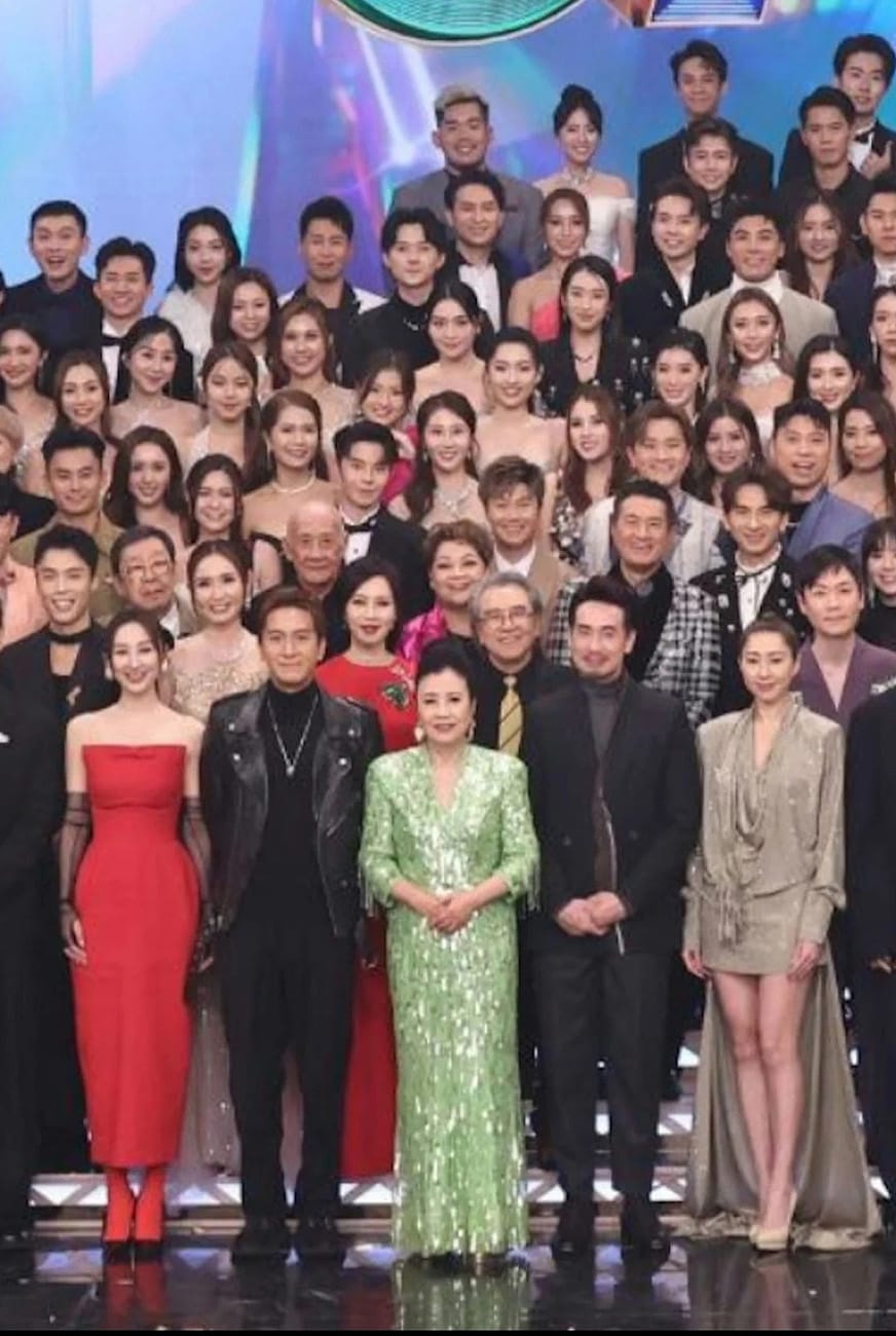 Who Stood Where In The TVB Anniversary Gala Pic? - 8days