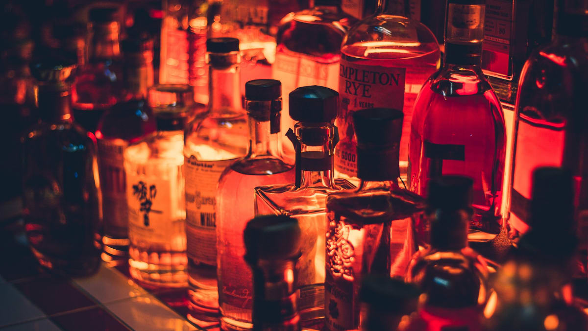 A beginner's guide to setting up your ultimate home bar - CNA Lifestyle