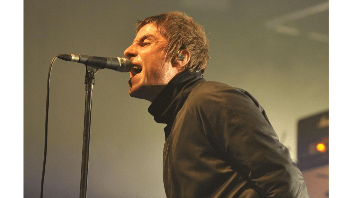 Liam Gallagher 'felt' Jimi Hendrix's spirit at album playback - 8days