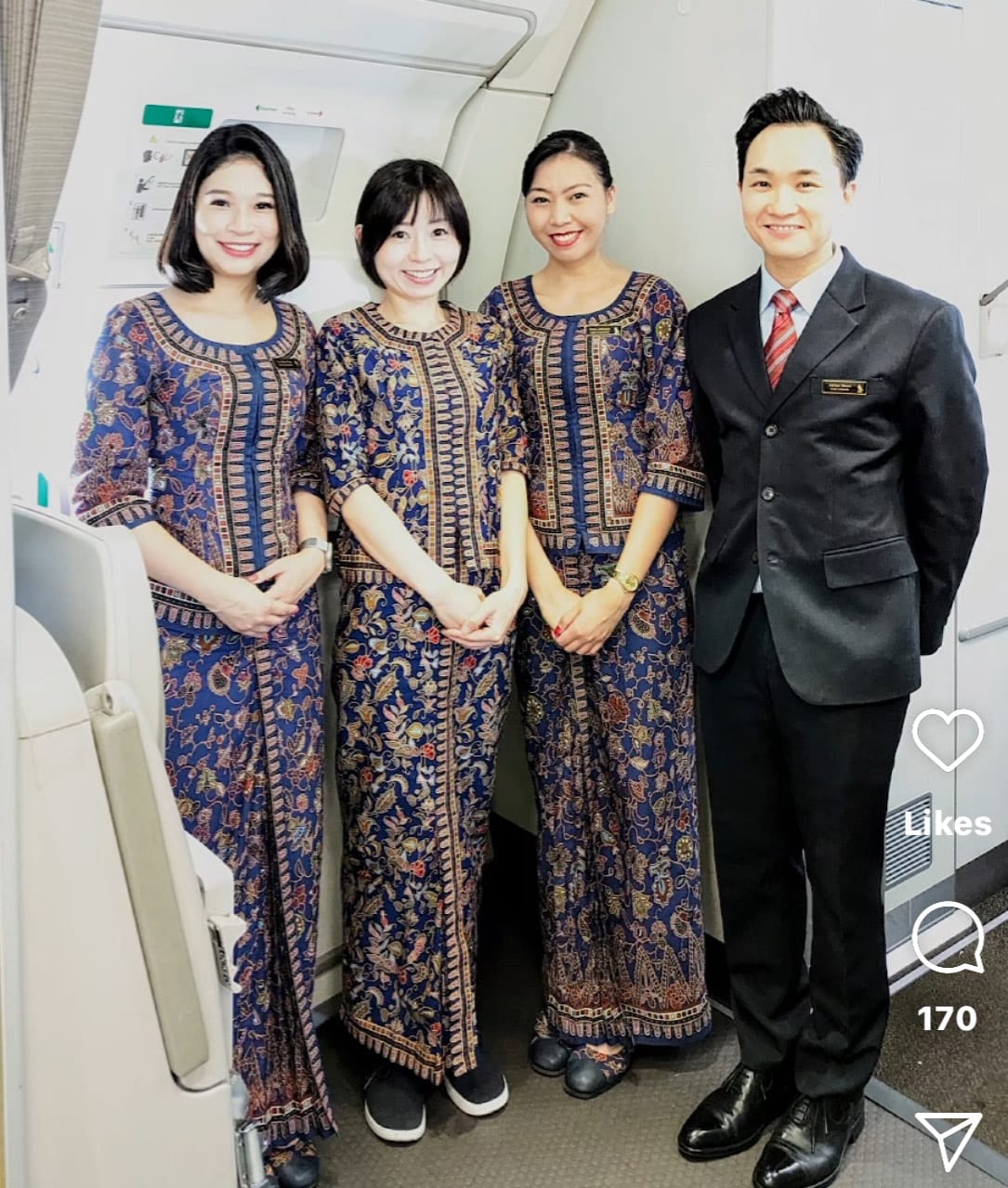 Japanese Travel Blogger Wears Iconic Sarong Kebaya For SQ Flight ...