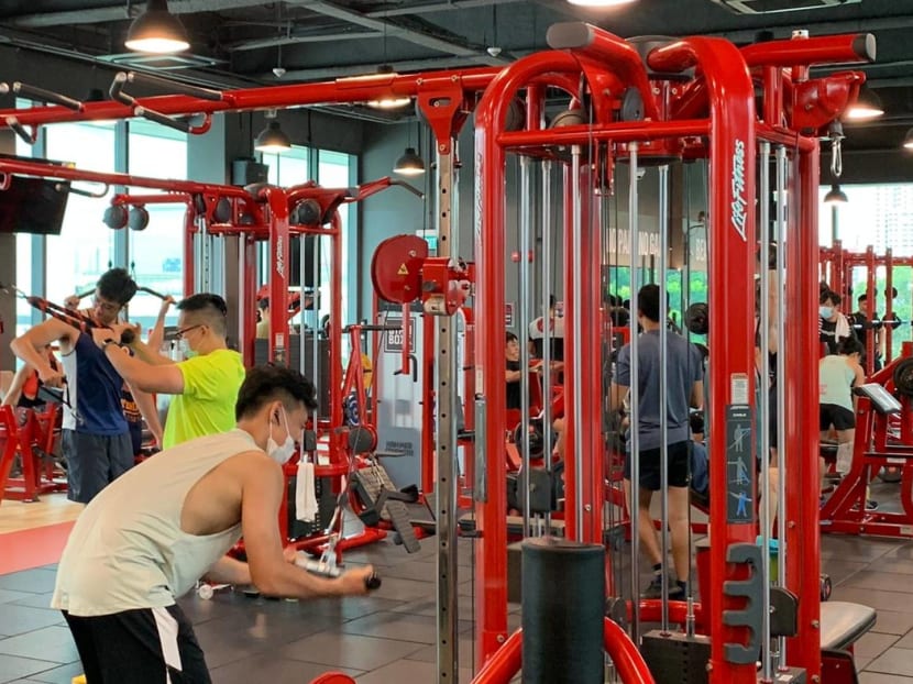 Gyms Re-open In Phase 2; The Crowds Are Working Out - TODAY