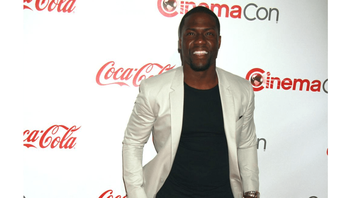 Kevin Hart goes boxing - 8days