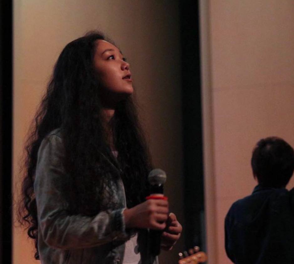 Dunman High Students Fangirl Over Chinese Singer Curley Gao When She ...