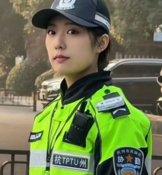Police Officers In China Go Viral For Their Good Looks, Some Of Whom ...