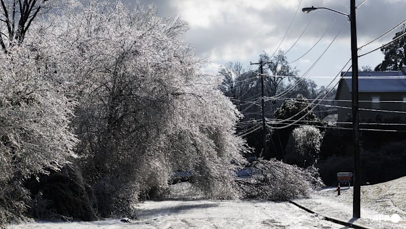 US monster storm kills 30 as 'record low' temperatures hit southern ...