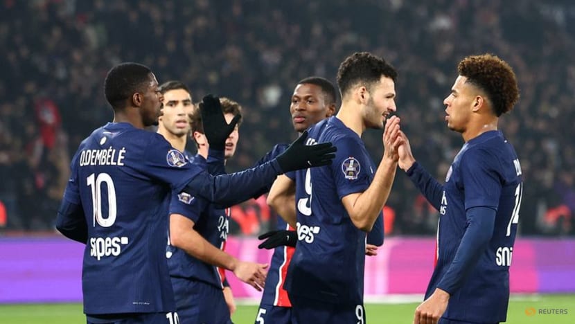 Leaders PSG score four first-half goals to thrash Lille - CNA