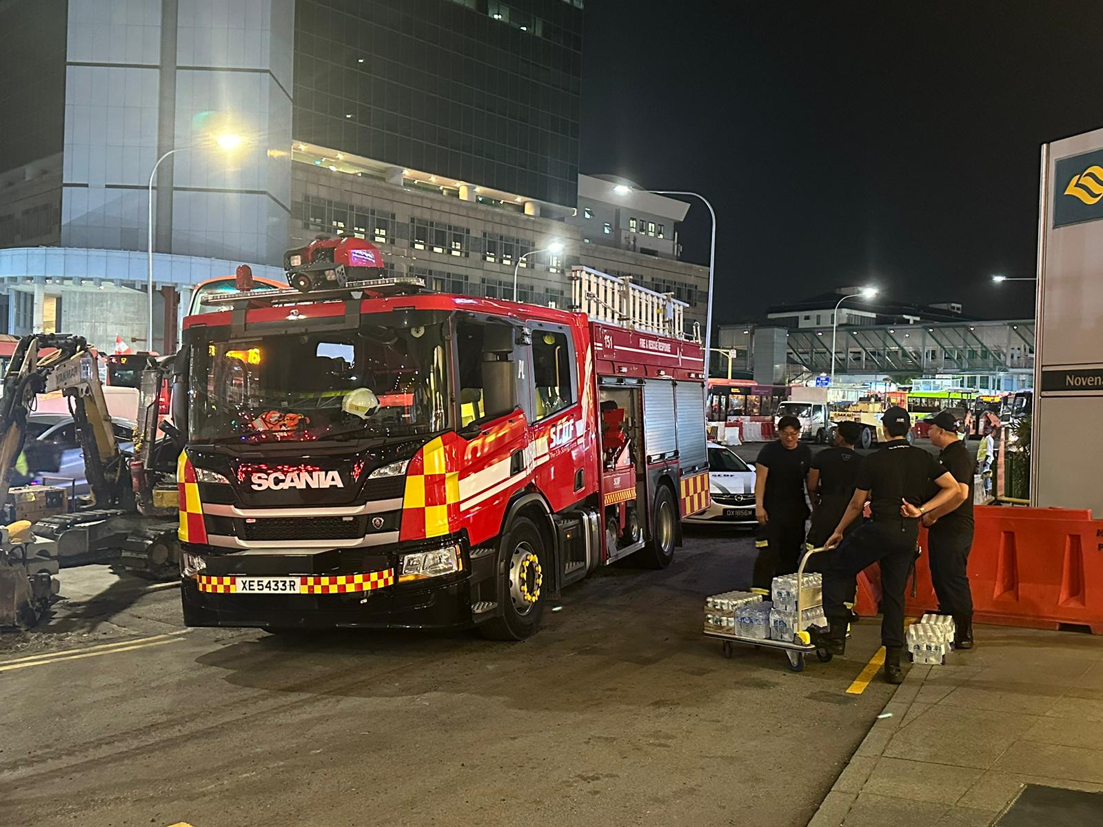 诺维娜地铁站服务已恢复 SMRT：白烟来自空气处理机故障马达 - 8world