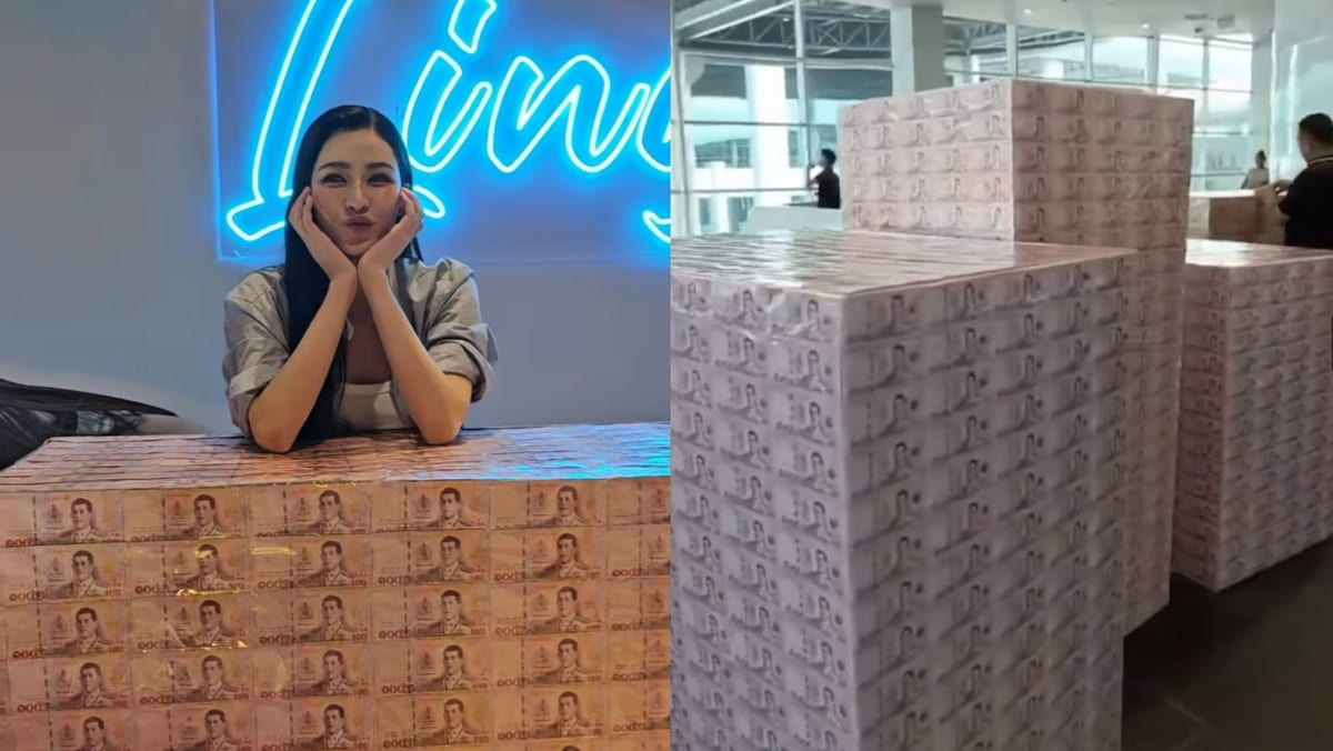 Thai-Chinese Star Lingling Kwong Receives At Least S$367K In Cash From Fans At Recent Fan Meet ...