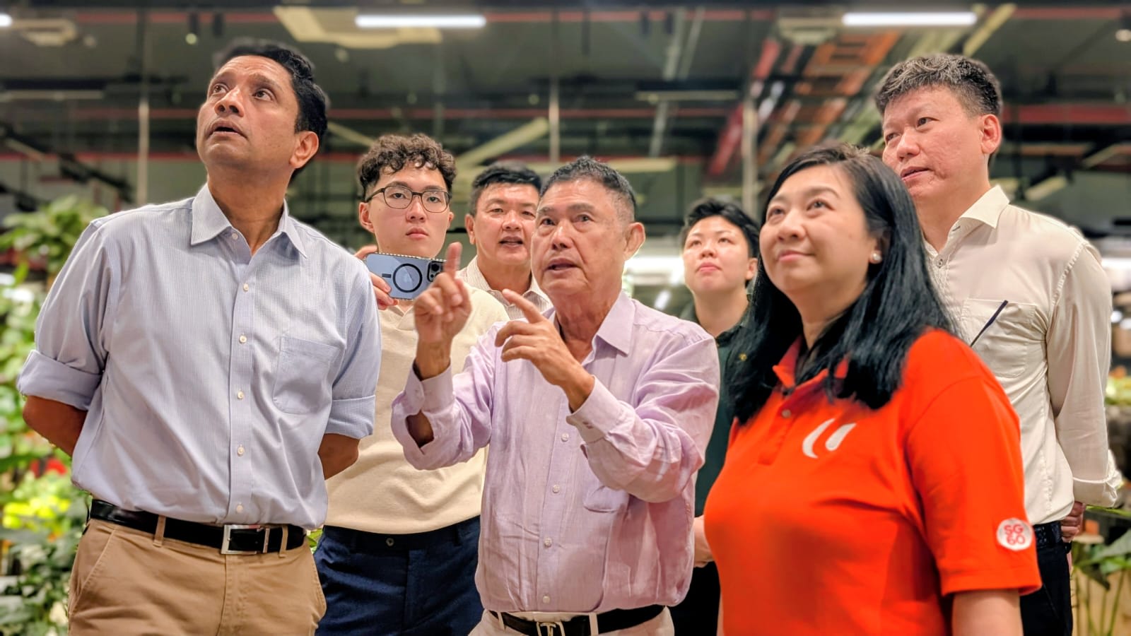 逾5万零售员工 未来三年每年可加薪至少130元 - 8world