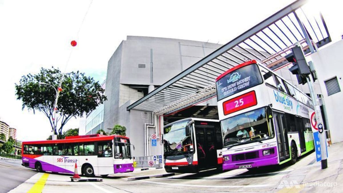 SMRT, SBS Transit lanjutkan waktu operasi bas, kereta api pada malam ...
