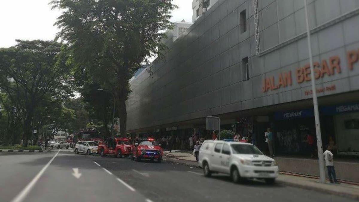 Kebakaran tercetus di Jalan Besar Plaza - BERITA Mediacorp