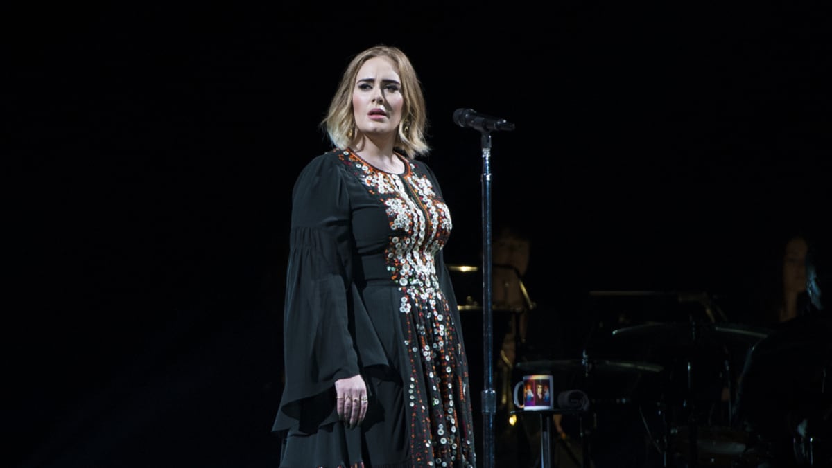 Adele Is Terrified of Mosquitoes and Bats… And She’s Not Afraid To Show ...