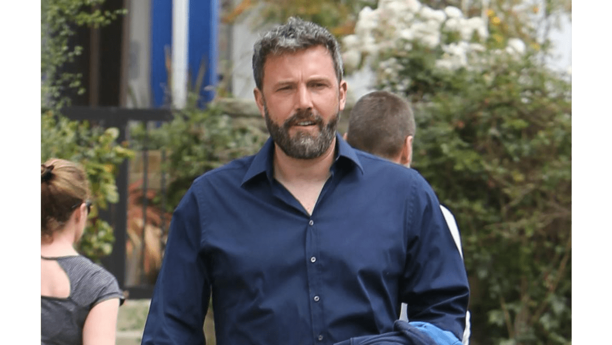 Ben Affleck 'respects' his father for sobriety - 8days