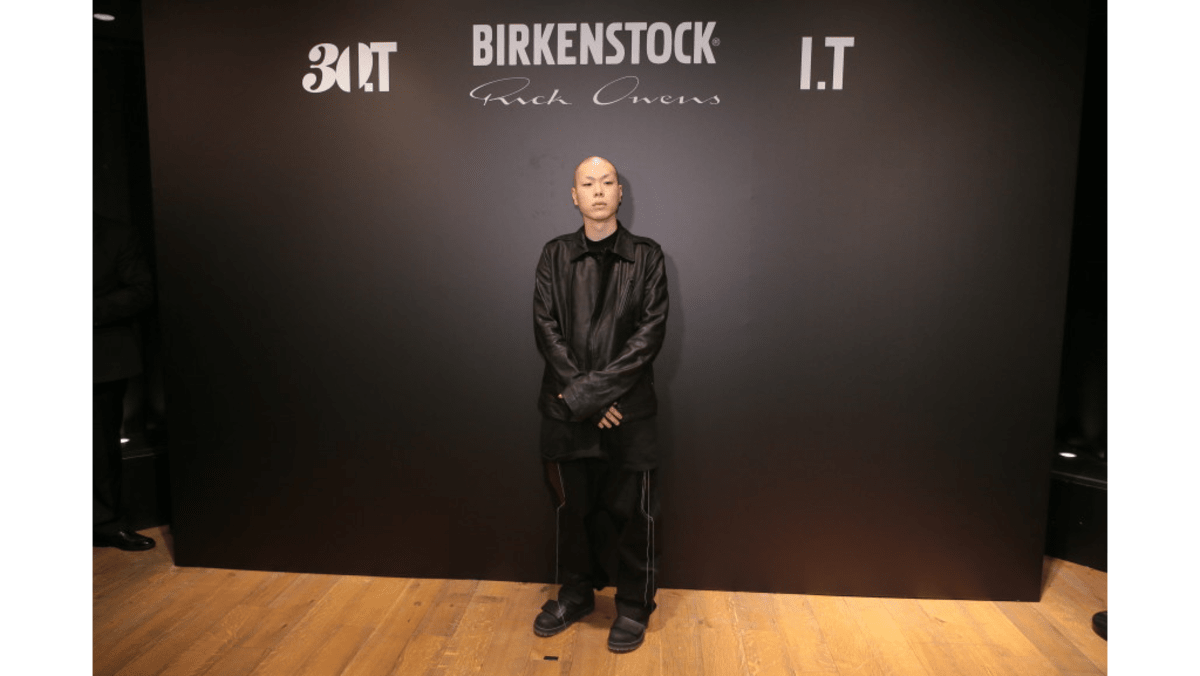 Hyukoh's Oh Hyuk talks about friendship with Leah Dou - 8days