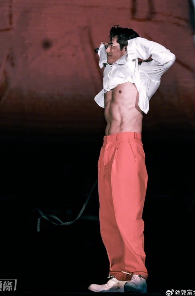 Aaron Kwok, 60, Flaunts Chiselled Abs At Taiwan Concert - 8days