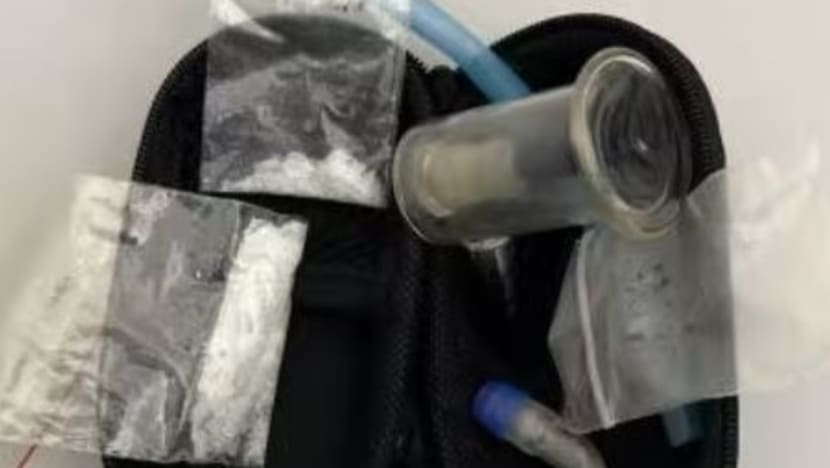 Lebih 2kg heroin, 'Ice' bernilai hampir S$250,000 dirampas di Pusat ...
