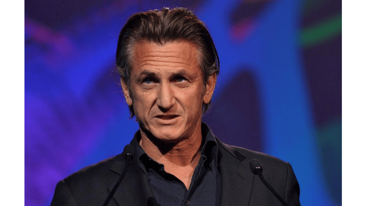 Sean Penn attacks Donald Trump in debut novel - 8days