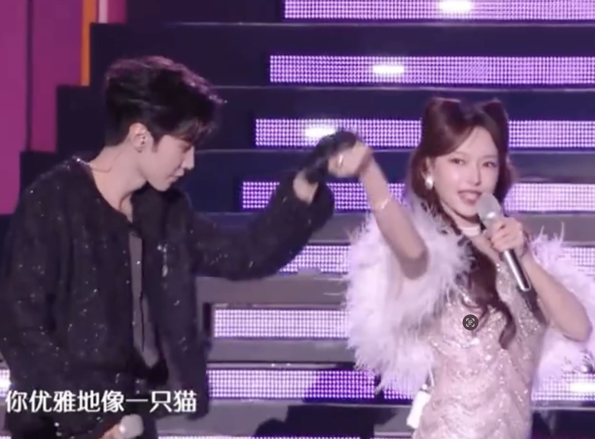 Chinese Actor Busted For Lip-Syncing After Forgetting To Use Mic While ...