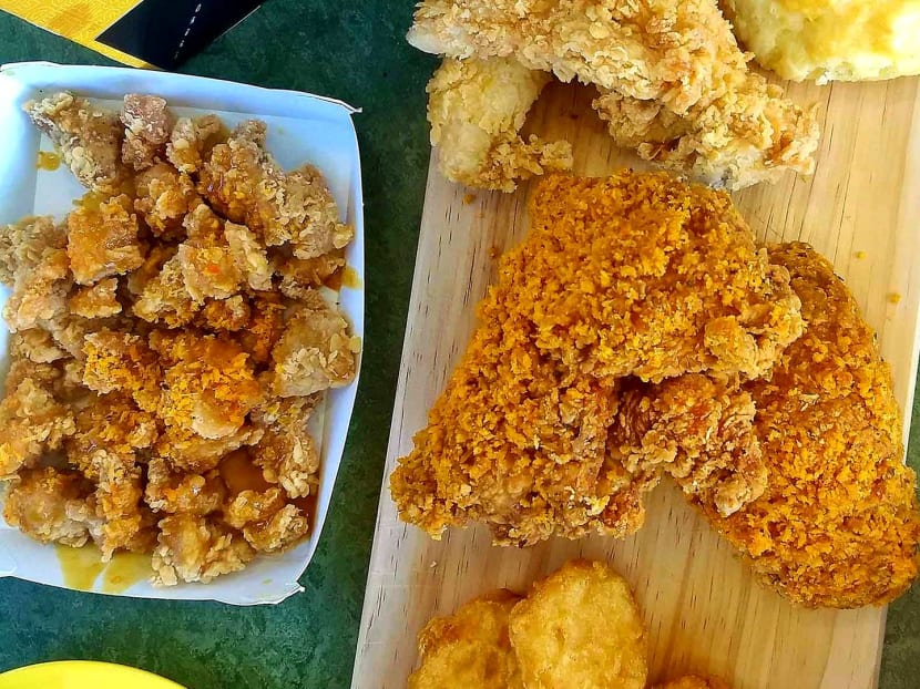 how to cook fried chicken with salted egg