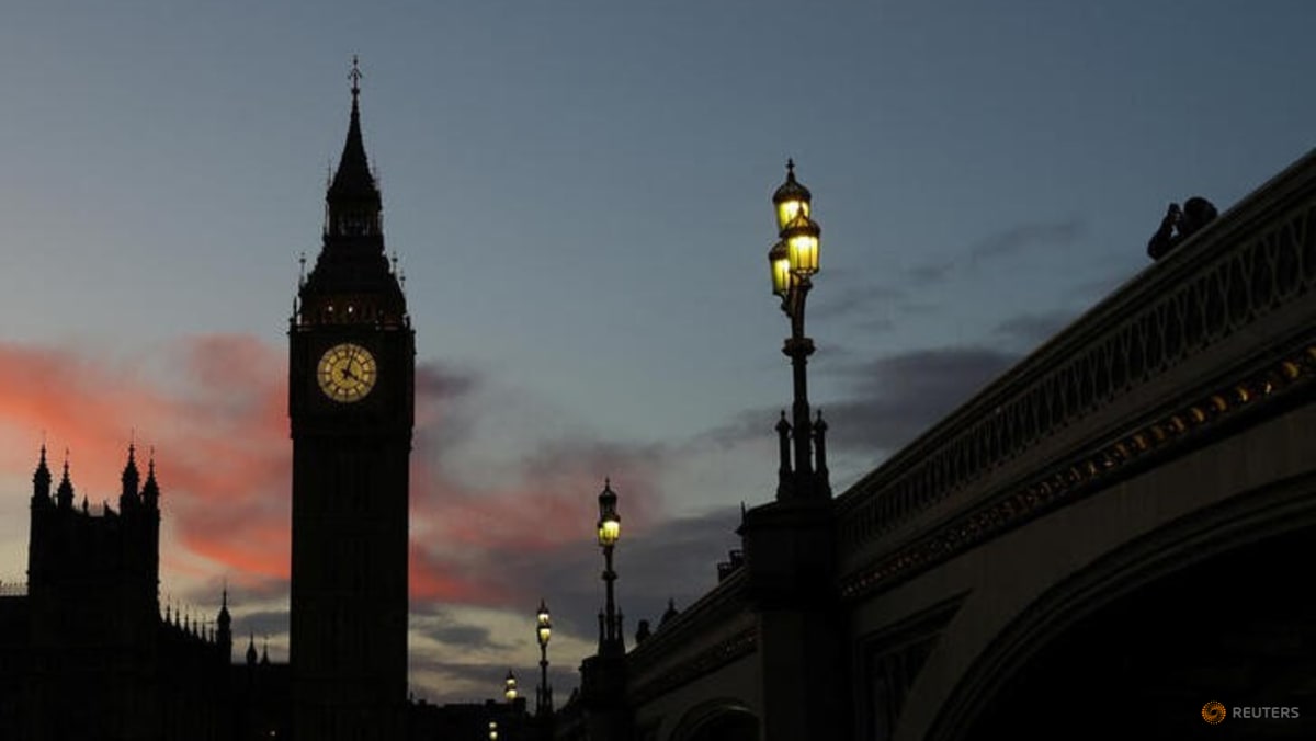 UK's Sunak sees off revolt to win vote on Rwanda migrant plan - TODAY