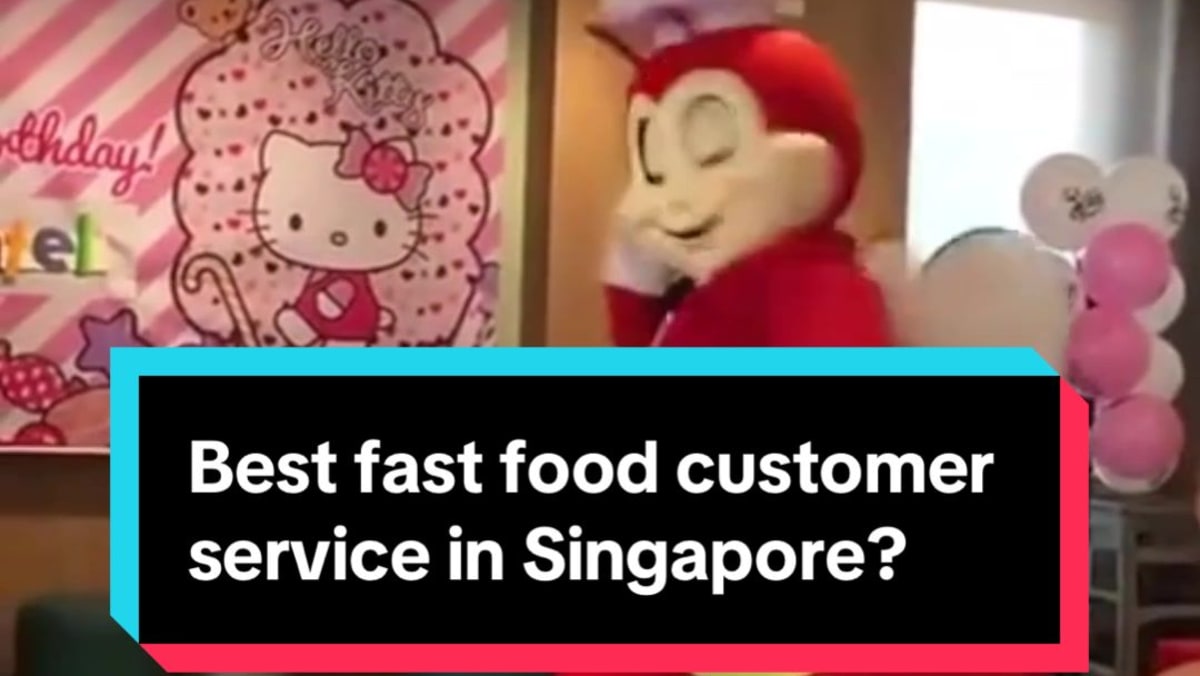 Which fast food chain has the best customer service in - 8days