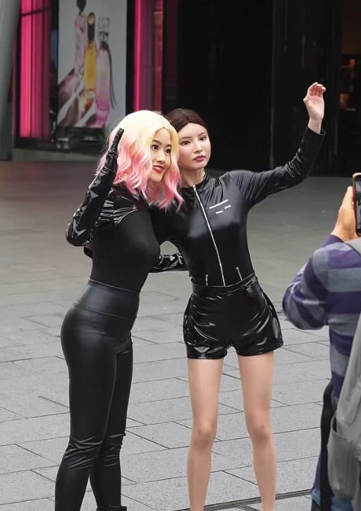 'AI Robots' Turn Heads Along Orchard Road - 8days
