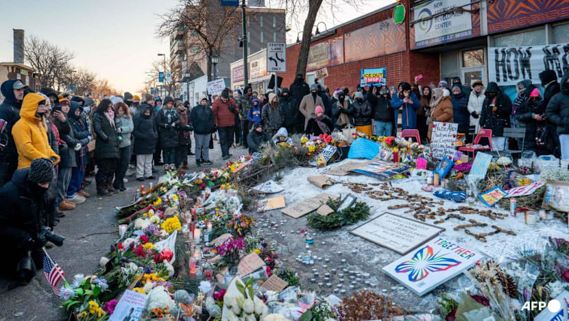 Obama, Clinton say killings by agents should be wake-up call for US - CNA