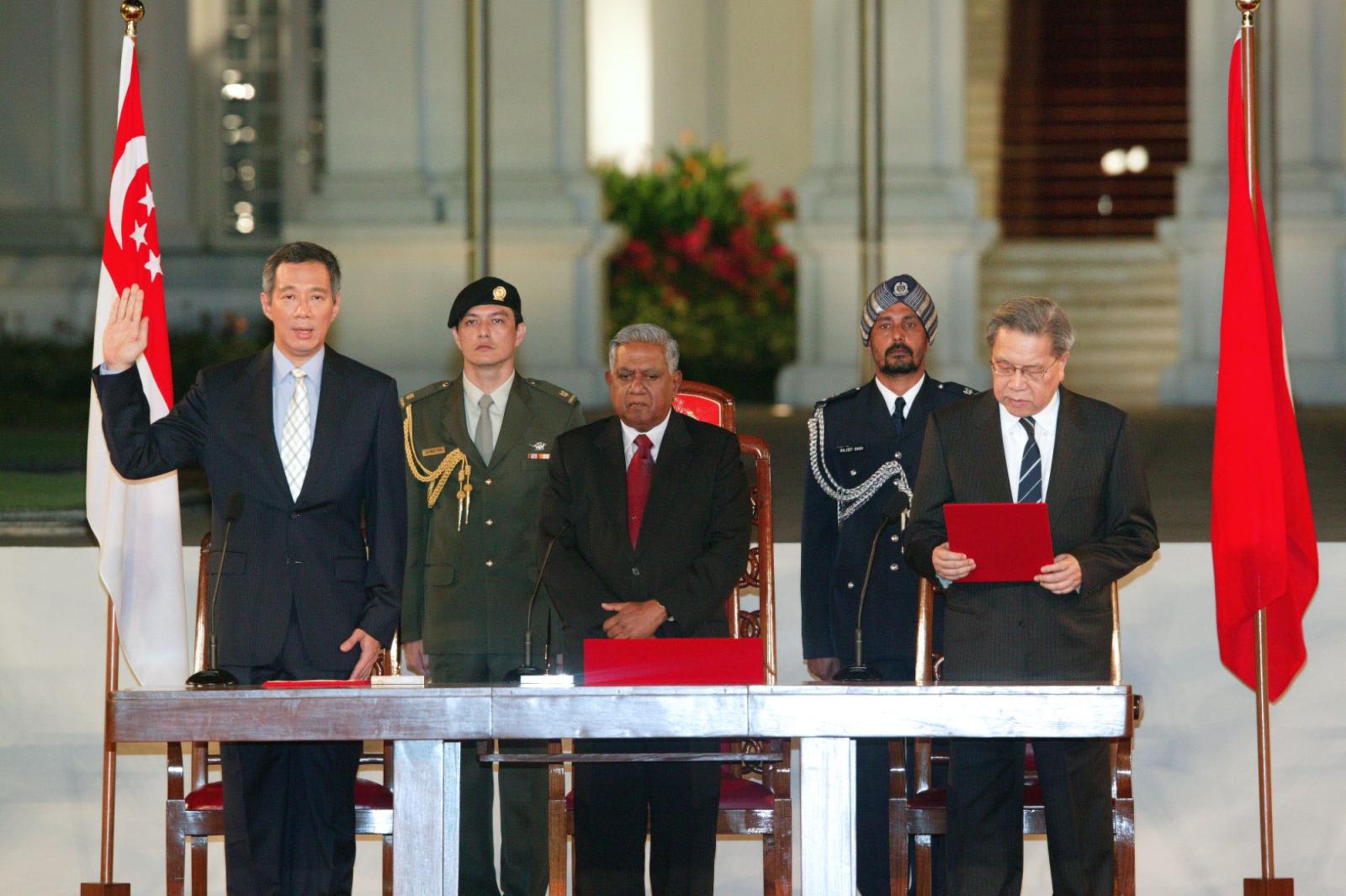 Lee Hsien Loong to step down: From maths prodigy to Singapore's third ...