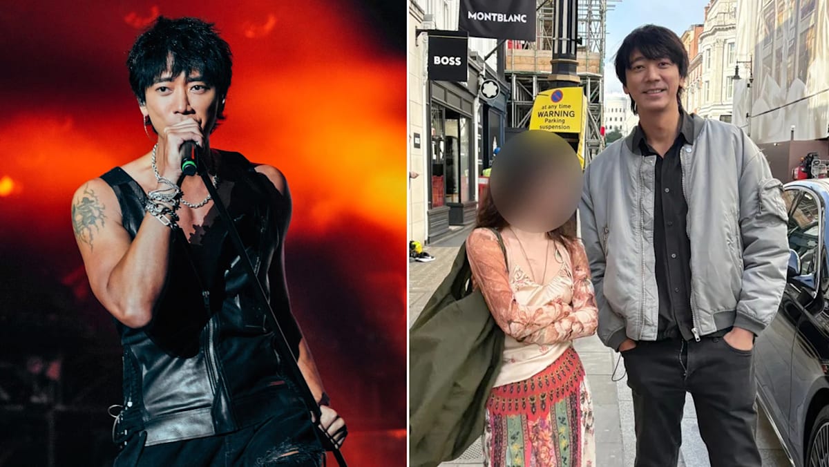 Taiwanese Rocker Shin Caught With Fly Down In Photos With Fans - 8days