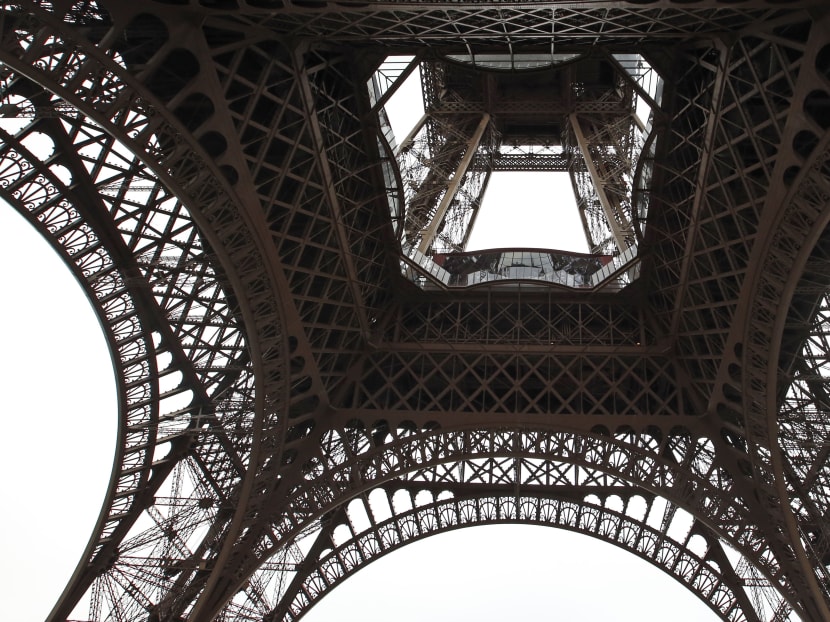 eiffel tower vertigo