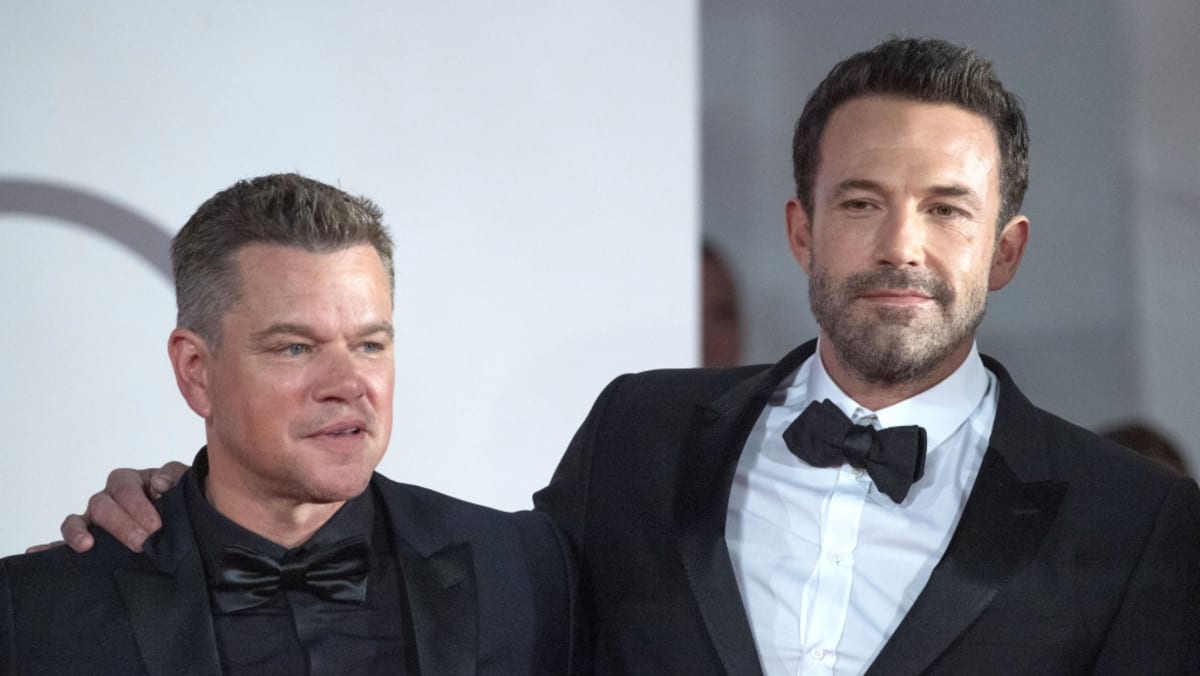Ben Affleck Says His “First Onscreen Kiss” With Matt Damon Was Cut From ...